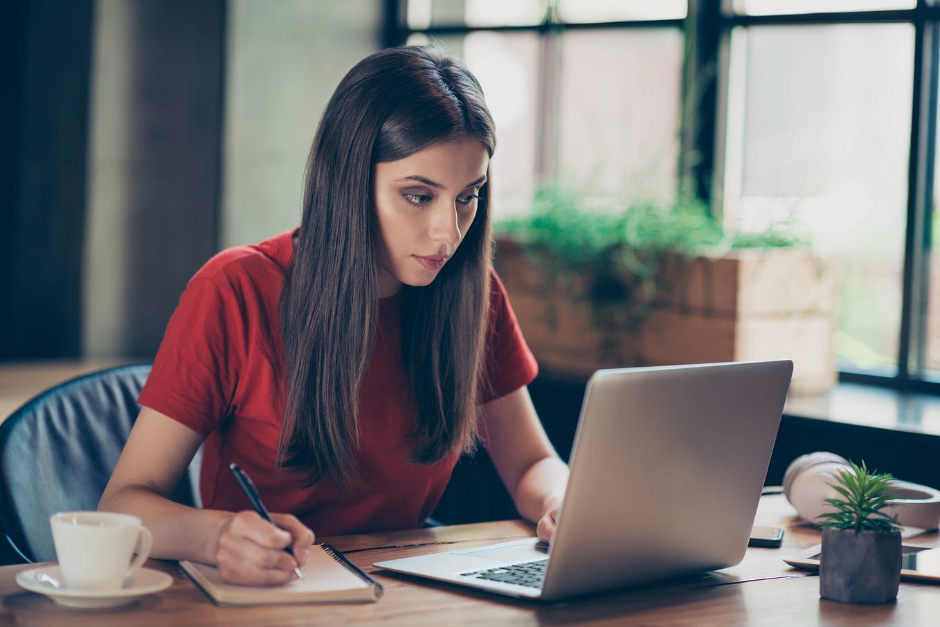 eBook Writers: Navigating Dos and Don'ts for Success